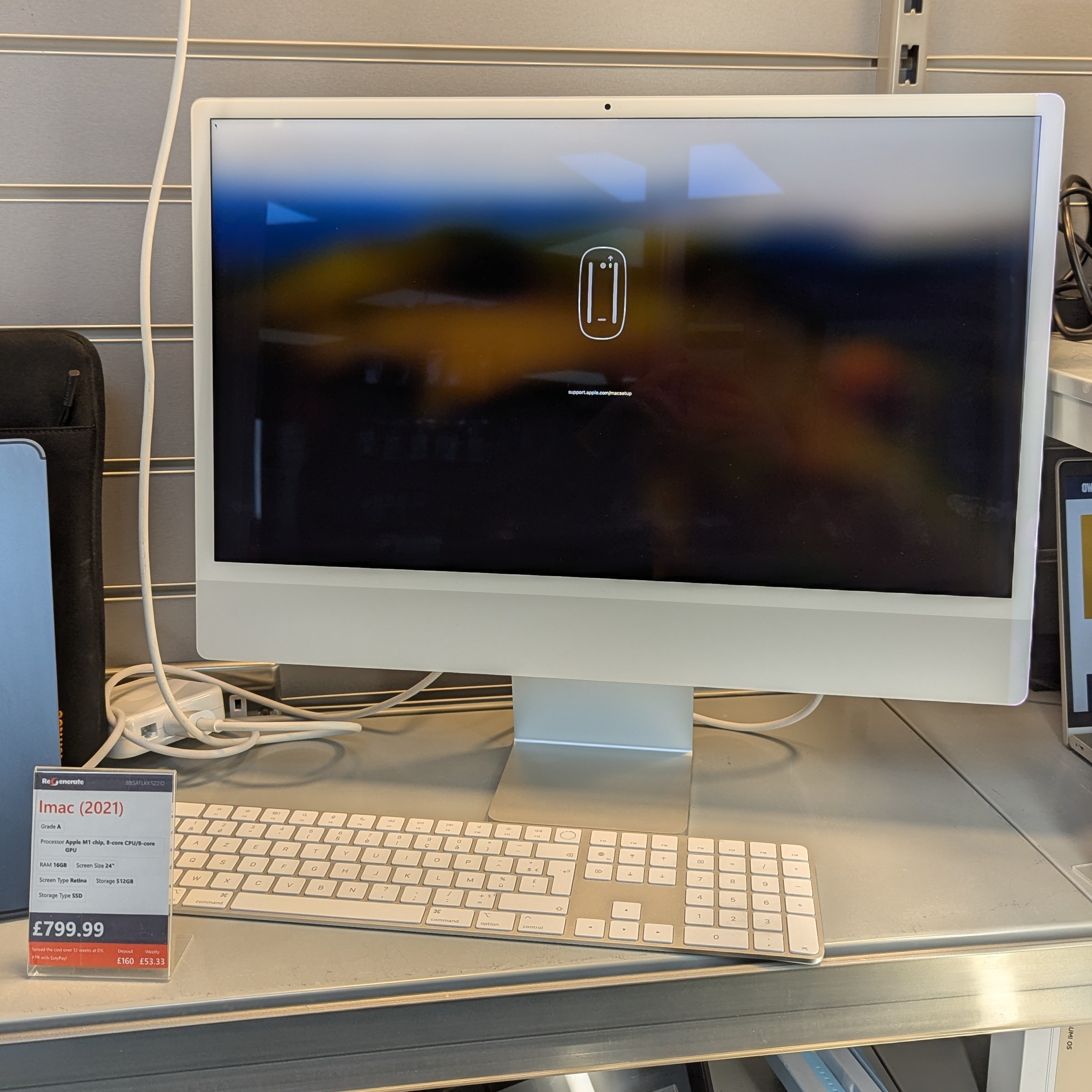 Pre-owned Apple iMac 24-inch Retina (Early 2021) M1 - Own4Less